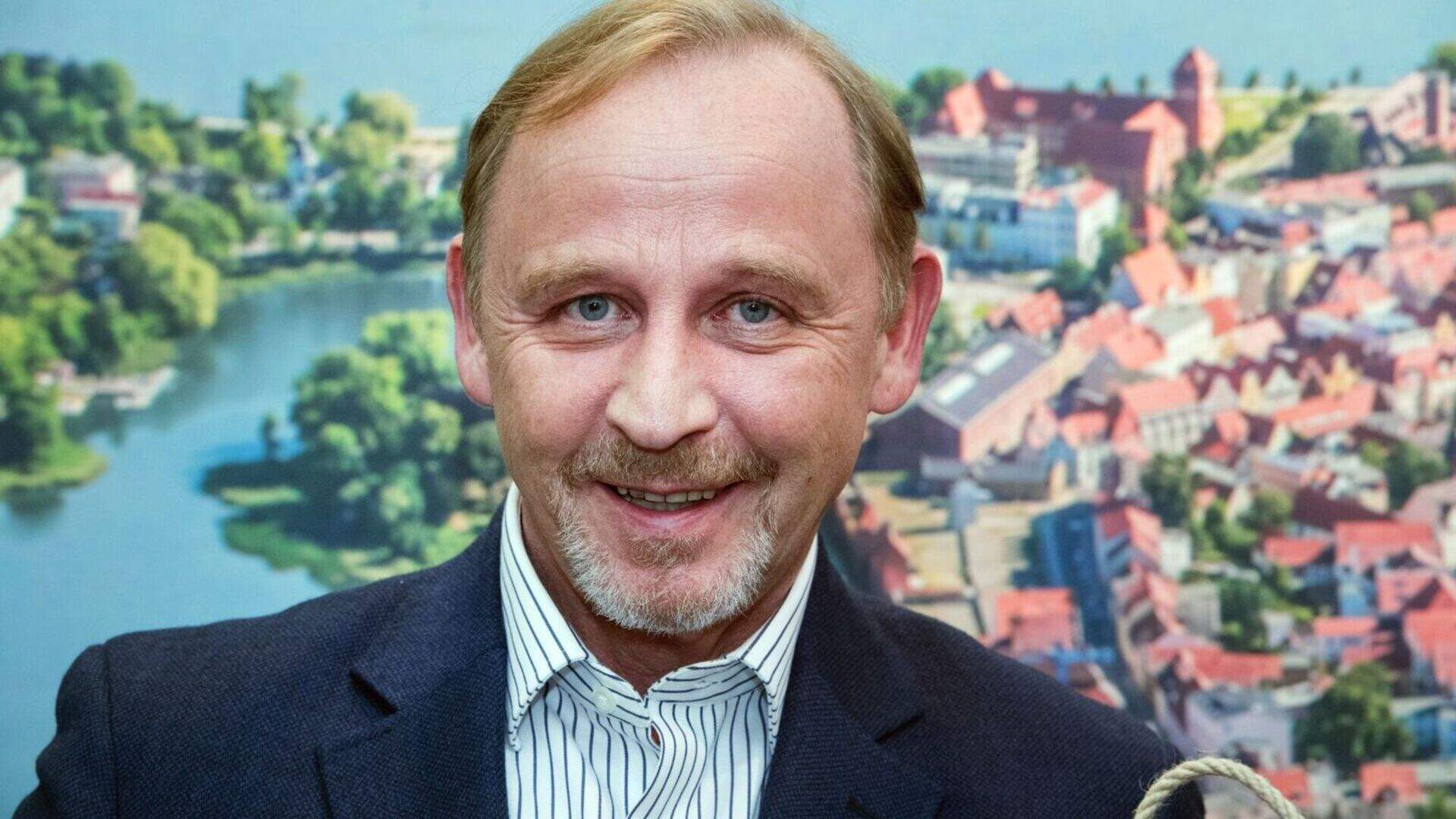 Der Untergang Acteur Alexander Held 68 Overleden De Telegraaf